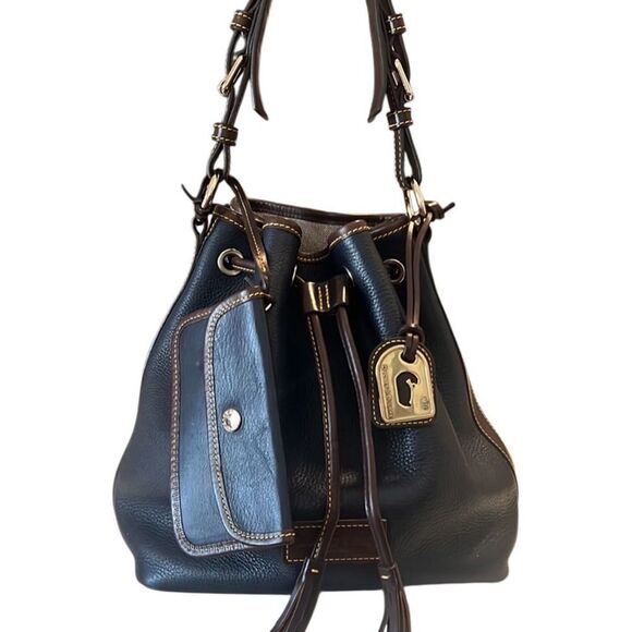 Dooney & Bourke | Bags | Dooneyand Bourke Black And Tan Pebbled Leather ...